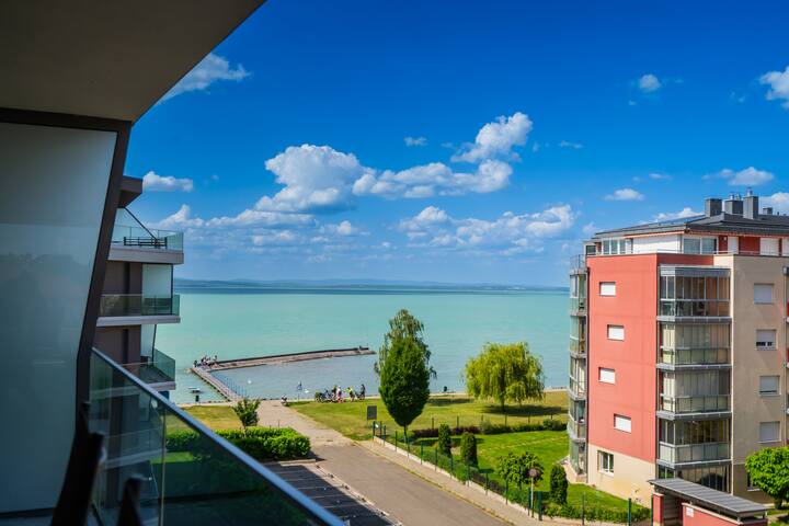 Myflat Coral 61 Luxury Apartment- Lake-view | Pool - Siófok