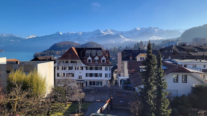 Niesen Loft*central*close To Lake*free Parking*ps4 - Spiez
