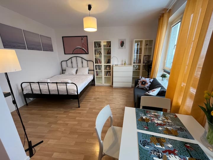 Orzycka Warsaw Studio - Warsaw Chopin Airport (WAW)