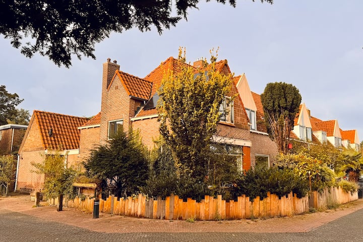 Ruime Woning Met Grote Tuin - Amersfoort