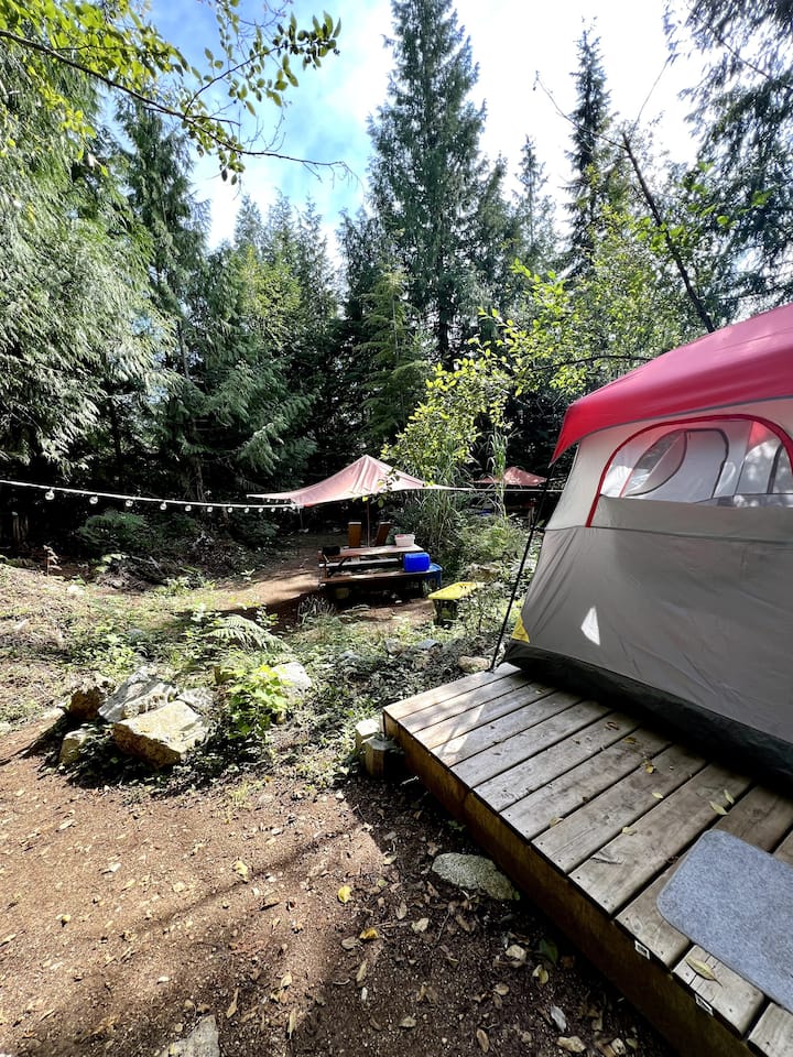 Upper Level Furnished Campsite - Sechelt