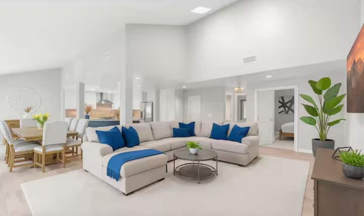 136 Stunning Lux Santa Clarita Home-ale Approved - Santa Clarita, CA