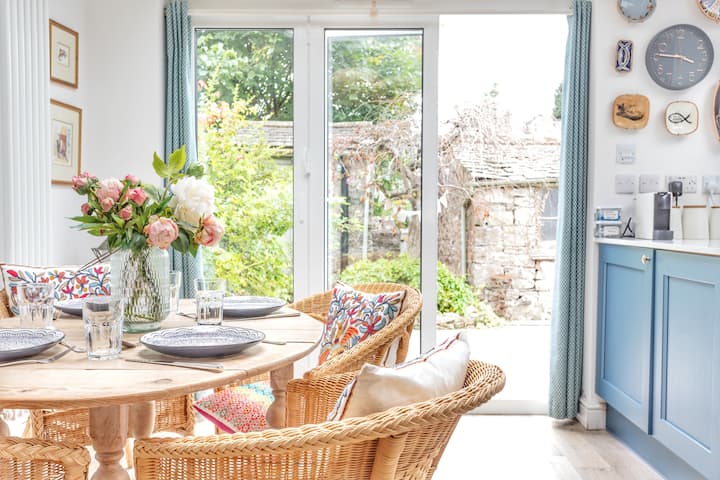 Lovely Two Bed Cottage In North Kendal - Kendal