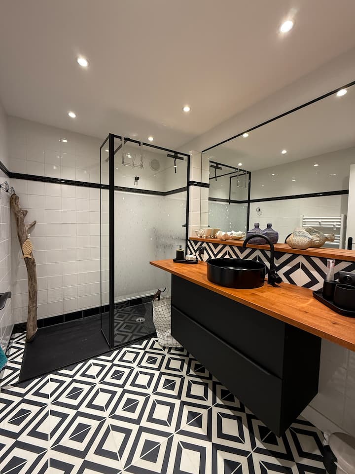 Appartement Proche Mer Et Parking Sécurisé - Fréjus