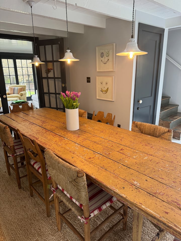 Charming Amagansett Farmhouse Walk To Town - East Hampton, NY