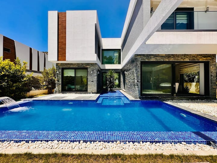 Luxury Villa Swan 5 ÖZel Havuzlu - Kuşadası
