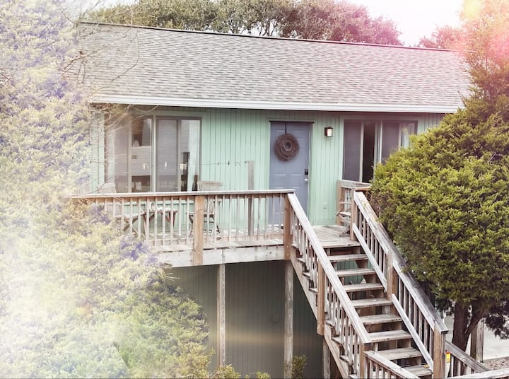 Jbird Bungalow Beach House At The Point - Cedar Point, NC