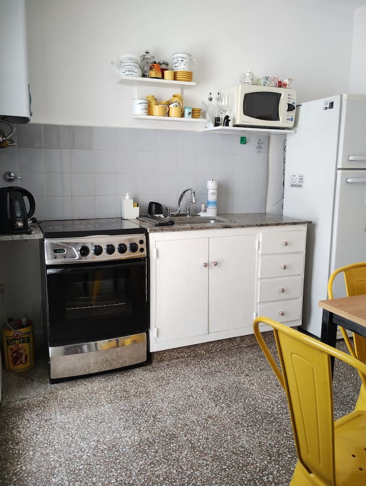 Una Casita En La Loma - La Plata