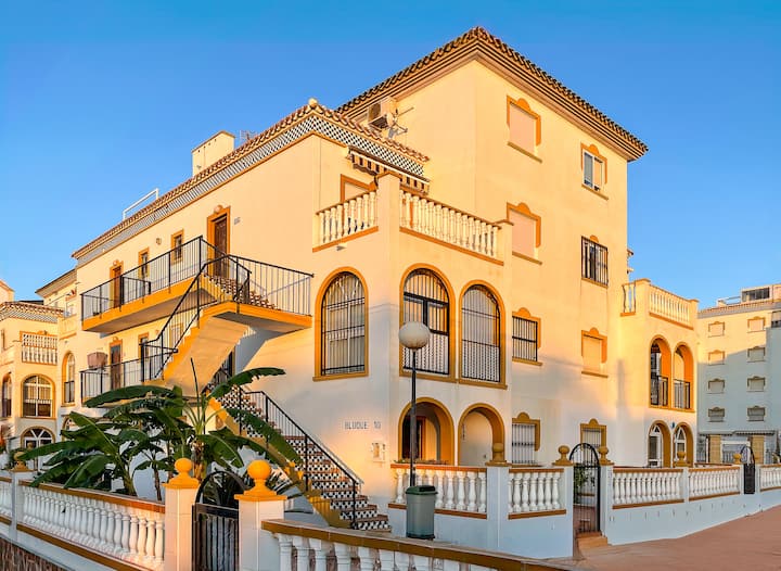 3 Bedroom Apartment By The Beach - Torrevieja