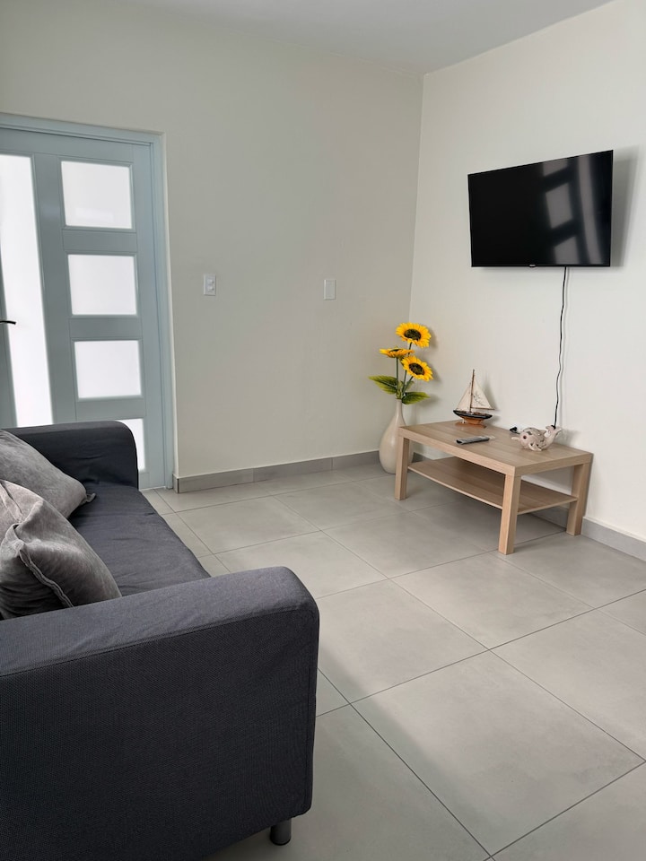 Girasol Apartment At Villa Candelaida - Dorado