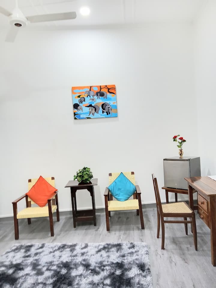 White Room In Colombo Seven - Colombo