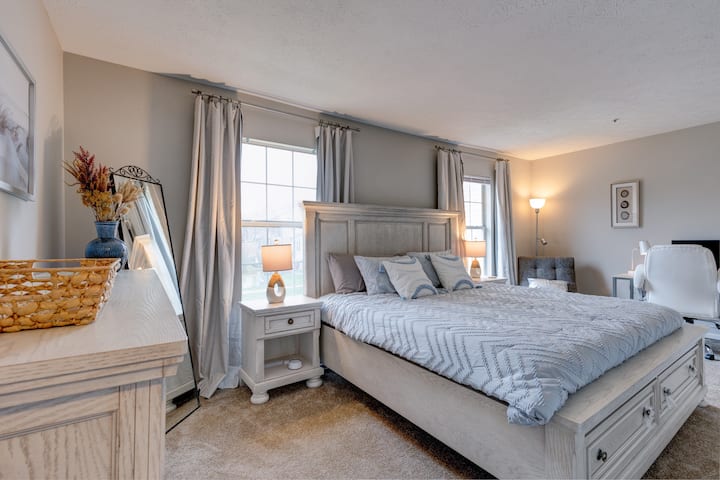 Entire Home Near Meritus W/king Bed & Fenced Yard! - Hagerstown, MD