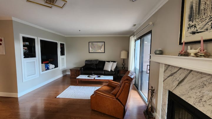 Furnished Condo On Geist - Fishers, IN