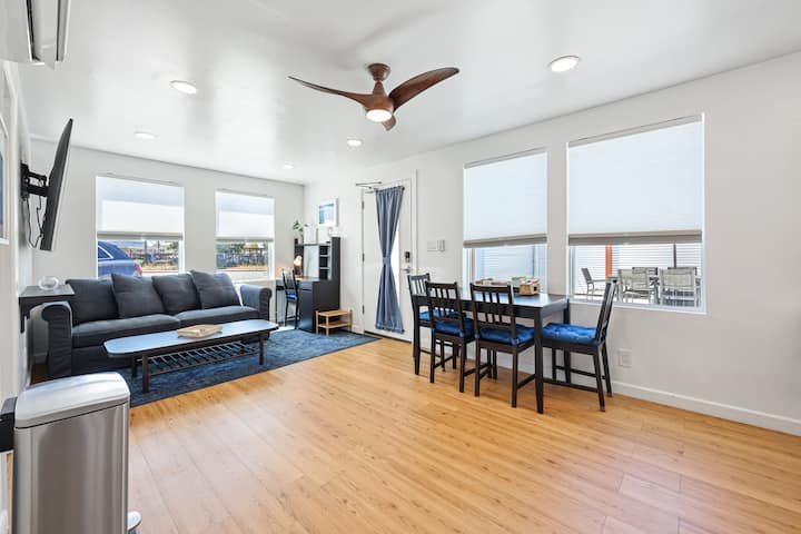 Renovated Apartment + Hot Tub Near Downtown - Paradise Hills - San Diego