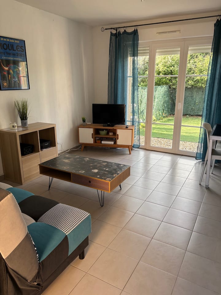 Entre Crau Et Camargue: T3 De 60m2 Avec Jardin * * - Maussane-les-Alpilles