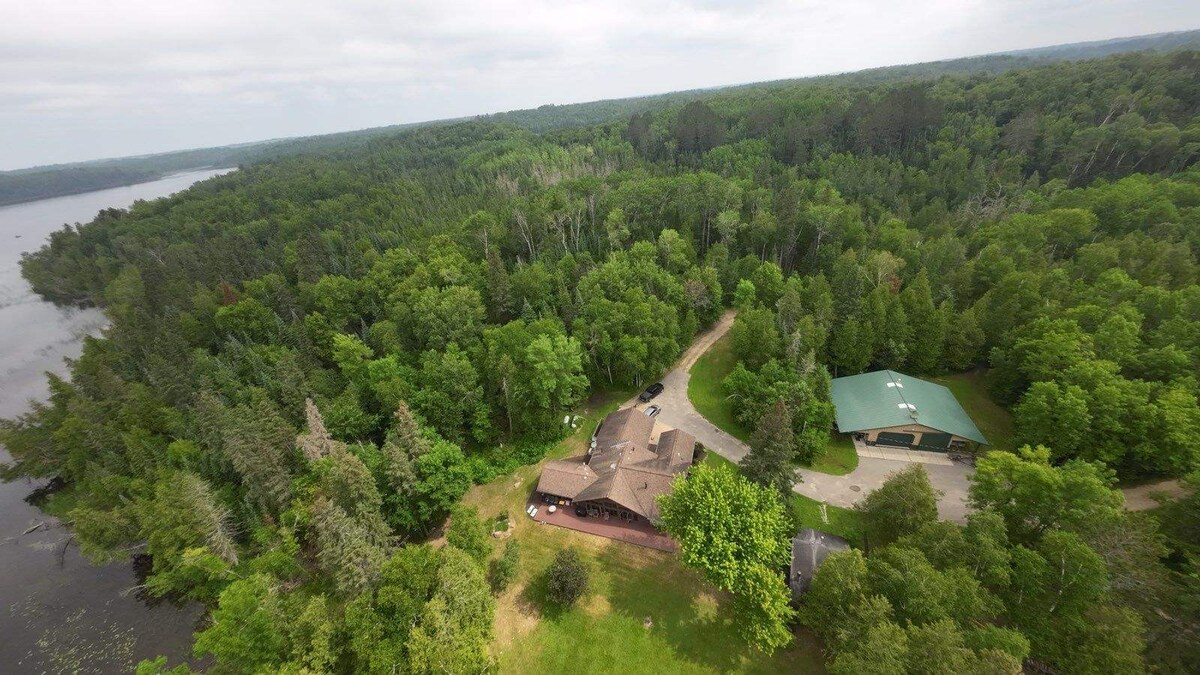 Johnson Lake Landing - Houses for Rent in Bigfork, Minnesota, United ...