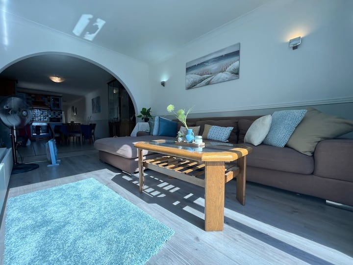 Central Spacious Apartment In San Gwann - Malta