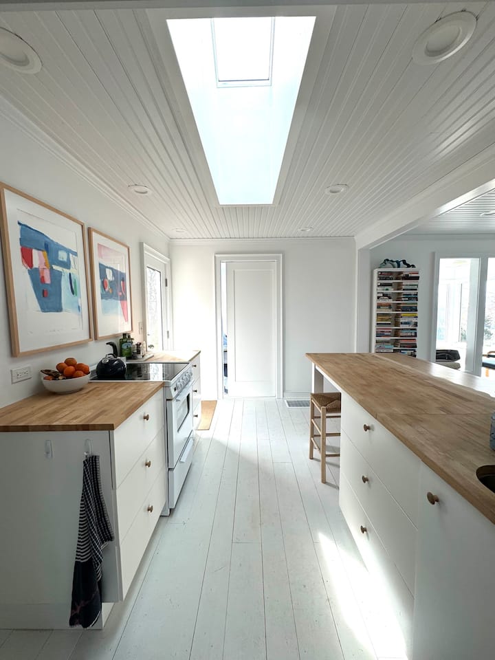 Walk To The Water - Beach House With Views! - Madison, CT