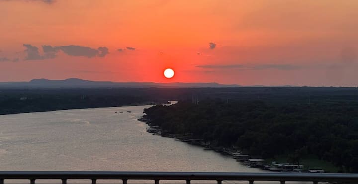 Panoramic View Of Lake Marble Falls- Hottub/6 Beds - Marble Falls, TX