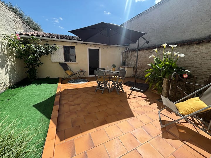 Charmante Maison Avec Cour Privative - Cognac