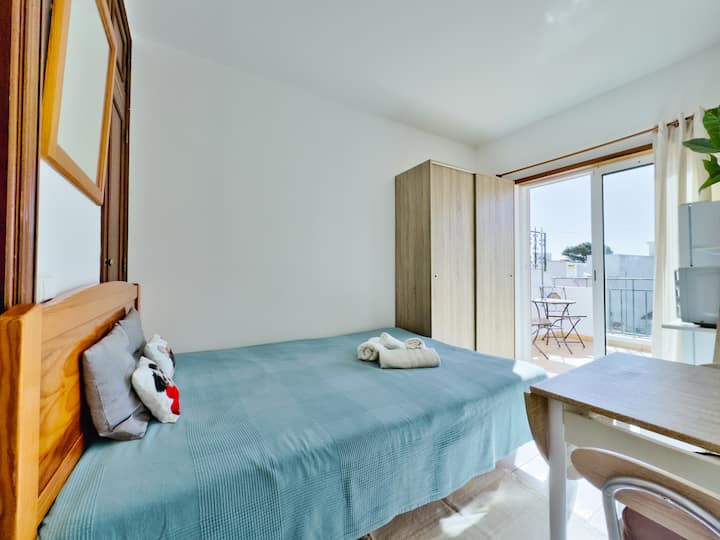 Room-4-you - Lagos, Portugal