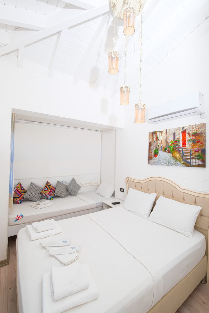 Aguila - Kybele Suites Alaçatı - Alaçatı