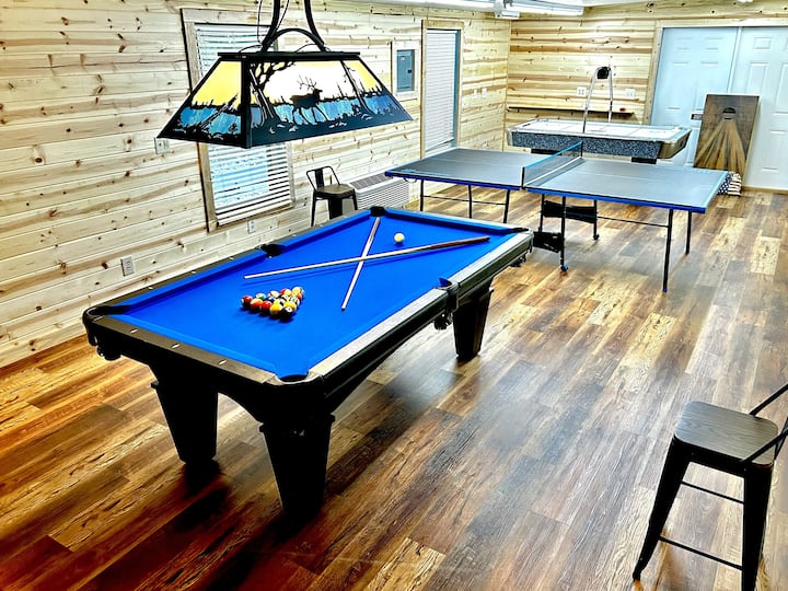 Huge Game Room/great For 1-2 Families/hot Tub/pool - Townsend, TN