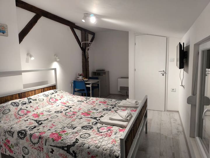 Skriveni Kutak U Centru Grada
Studio Seine - Niš