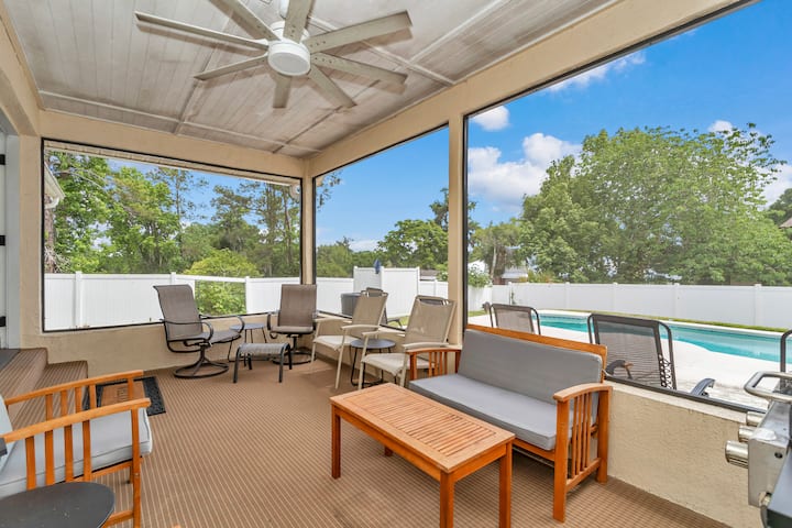 4 Br/2 Ba, Heated Pool, King Suite, W/d & Yard - Ocala, FL