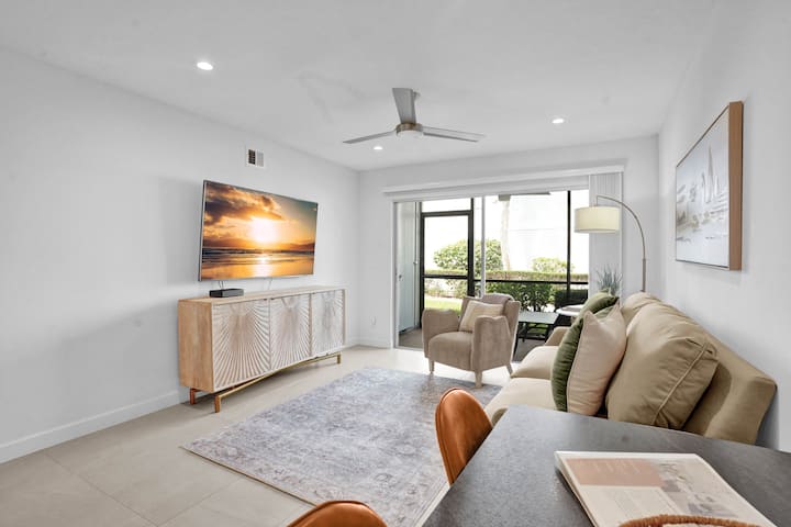 Siesta Key Beach-first Floor! - Siesta Key, FL