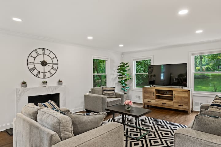 Estate With Igloo, Game Rm, Sleeps16, 5min To Dwtn - Princeton, NJ