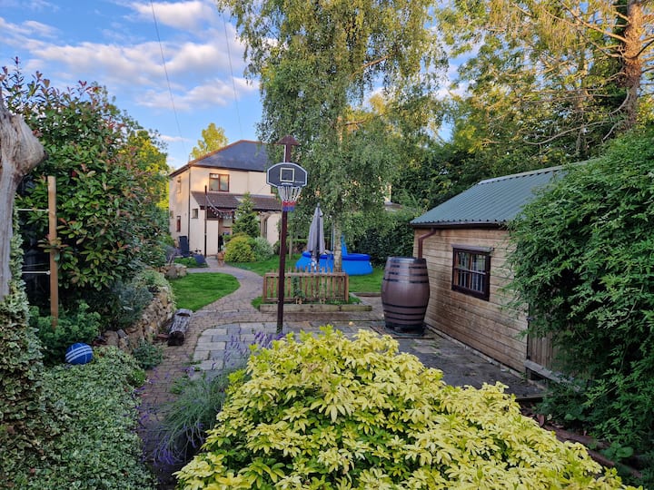 Tiny, Cosy Summer House. - Taunton