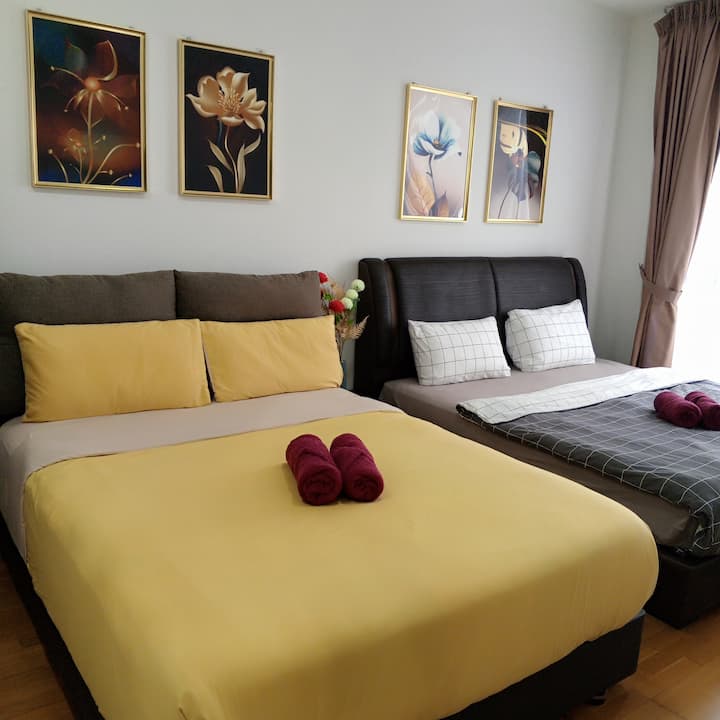 Teega Cozy 4 Guests High Floor Nflix & Disney+ S1 - Singapore