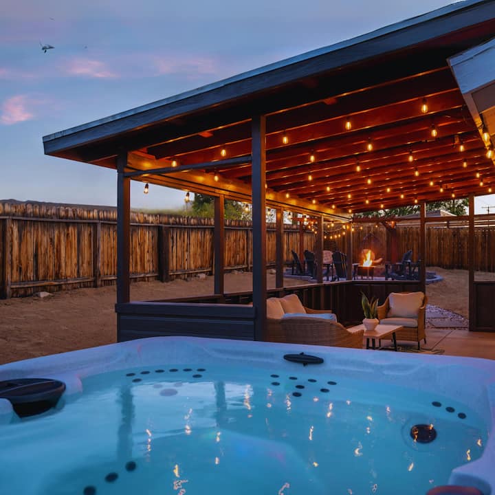 Hot Tub Stargazing! Firepit, Air Hockey, King Brs - Joshua Tree National Park