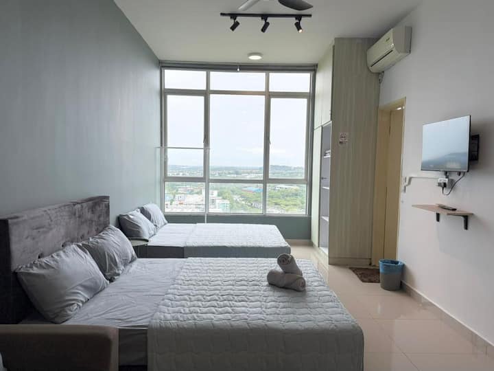 Jb Sunset Studio |Paradigm & Utm - Skudai