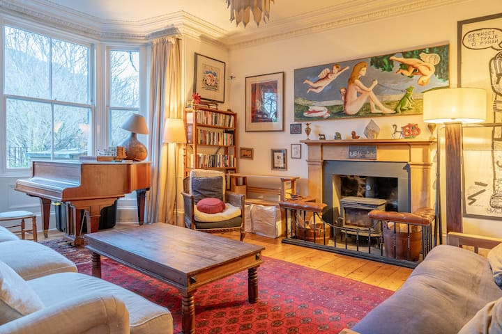 Garden & Art House, Exquisite Location - Edinburgh, UK