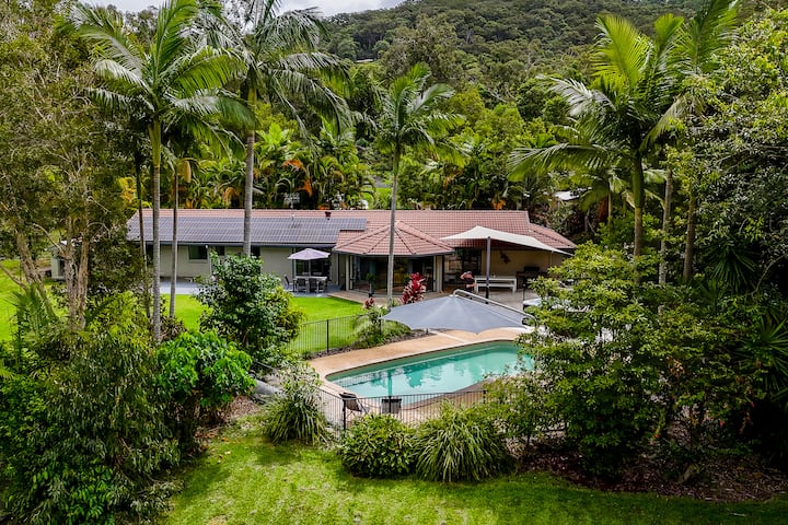 Coolum Country Retreat - Pool, Spa & Fire Pit - Yandina