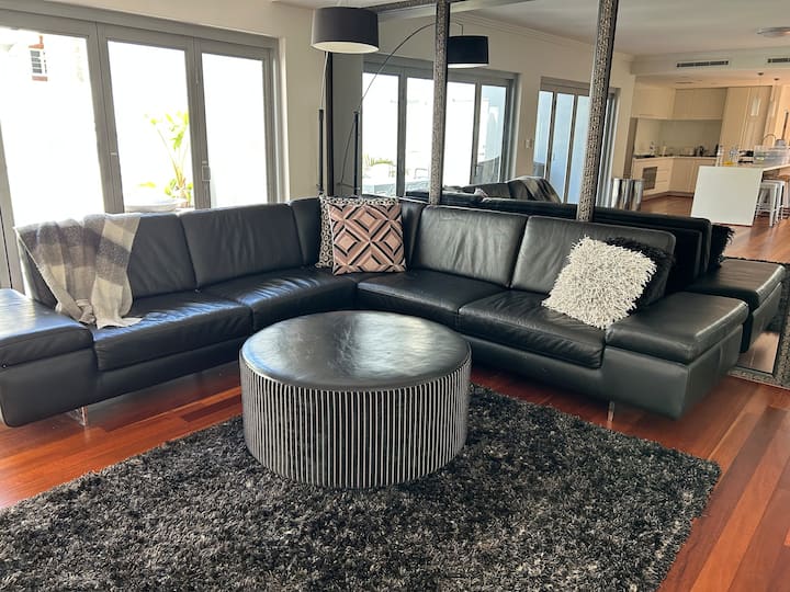 Executive 3 Bdr Home With Alfresco, Bbq + Parking - Victoria Park