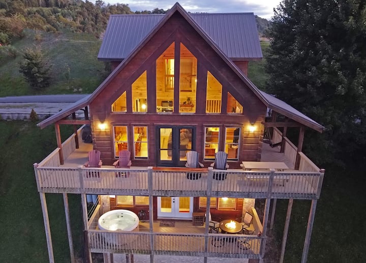 Wildlife Ridge-views, Gameroom, Hot Tub 4300' Elev - North Carolina