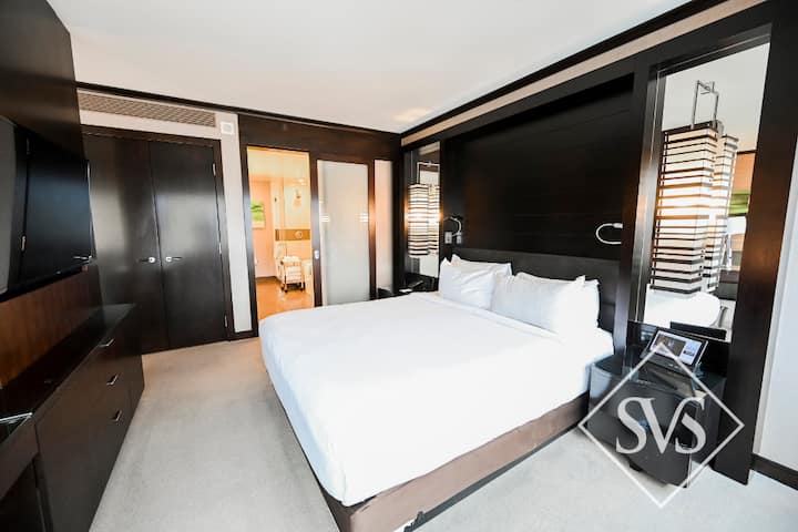 L22 Vdara Panoramic View Studio | Center Strip - Las Vegas