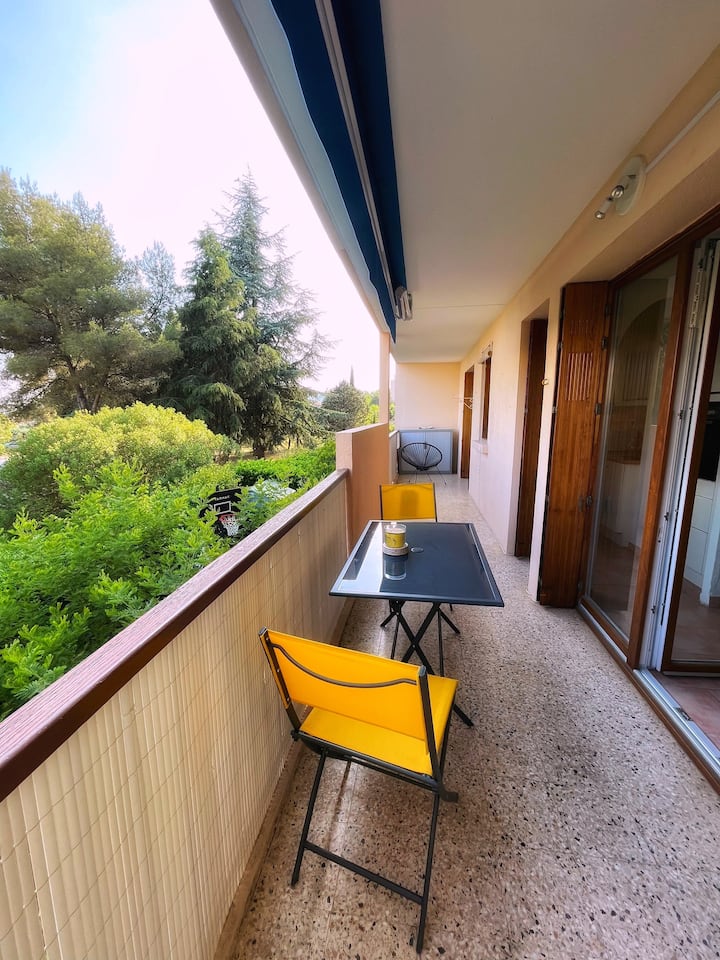 T2 Lumineux Avec Balcon & Parking Gratuit - La Londe-les-Maures