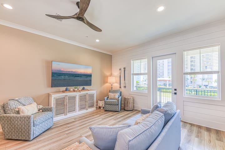 Luxe House W/pool & Steps To Beach,  Fall Deals - Gulf State Park, Orange Beach