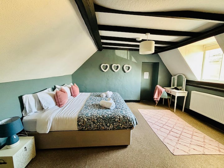 Sleeps 10 With Private Garden - Moreton-in-Marsh