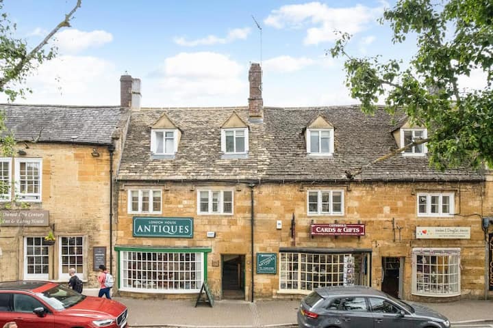 Sleeps 10 With Private Garden - Broadway