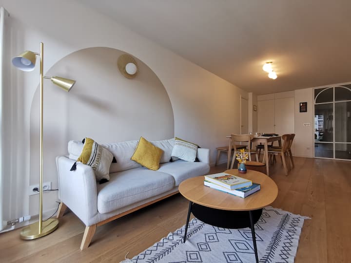 Superbe Appartement Haut-marais, Balcon Et Parking - Bercy Village