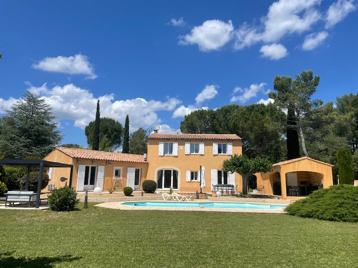 Villa Mas Provençal Au Calme Entre Aix Et Luberon - Lambesc