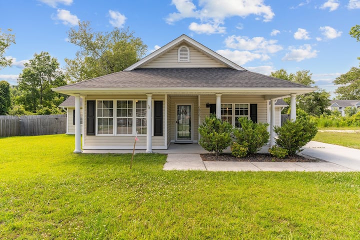 Coast Away Cottage - Wrightsville Beach, NC