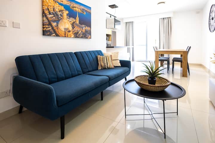 Modern, Spacious, 5th Floor & 120m From Promenade - Valletta