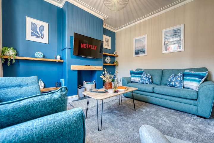 Stylish & Spacious 2-br Retreat, Summer Discount! - Southsea