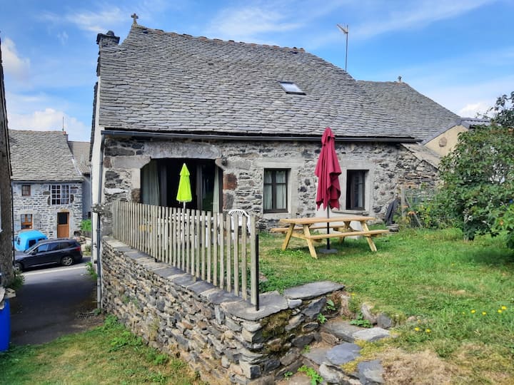 Gîte « La Cistre »
Maison De Vacances 8 Pers - Les Estables